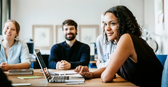 How do startup accelerators work?